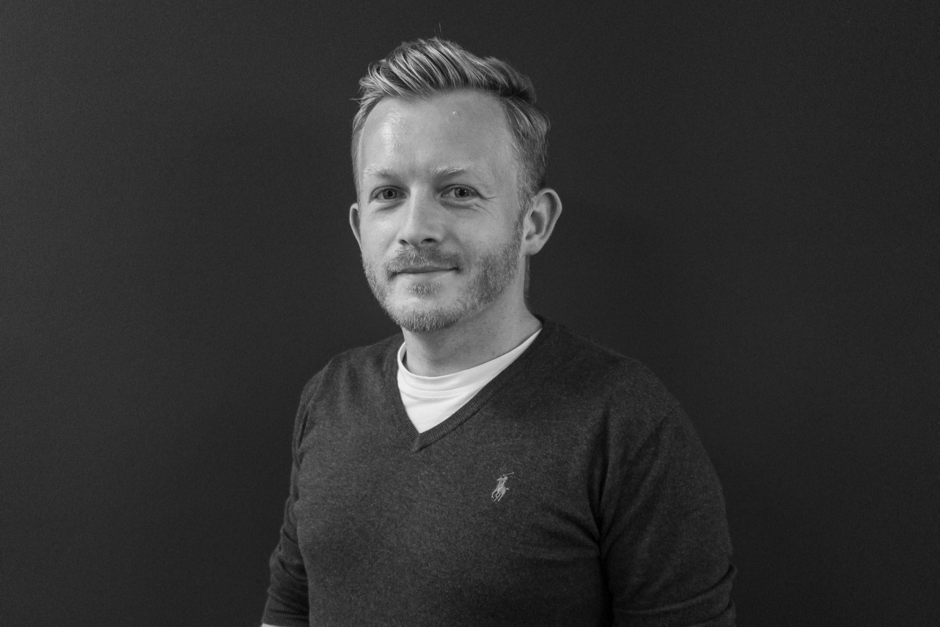 Über AVEX - AVEX AUTOMOTIVE - Ihr Fahrzeug Grosshändler